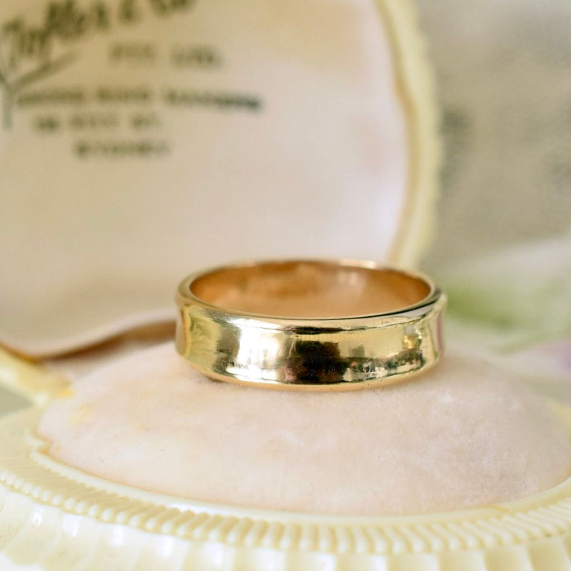 Modern 18ct Yellow Gold Concave Wedding ring By ‘Prouds’